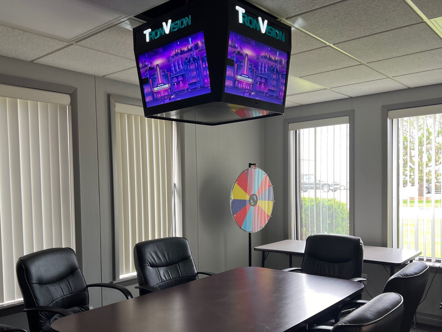 Multiscreen Display for Home Entertainment